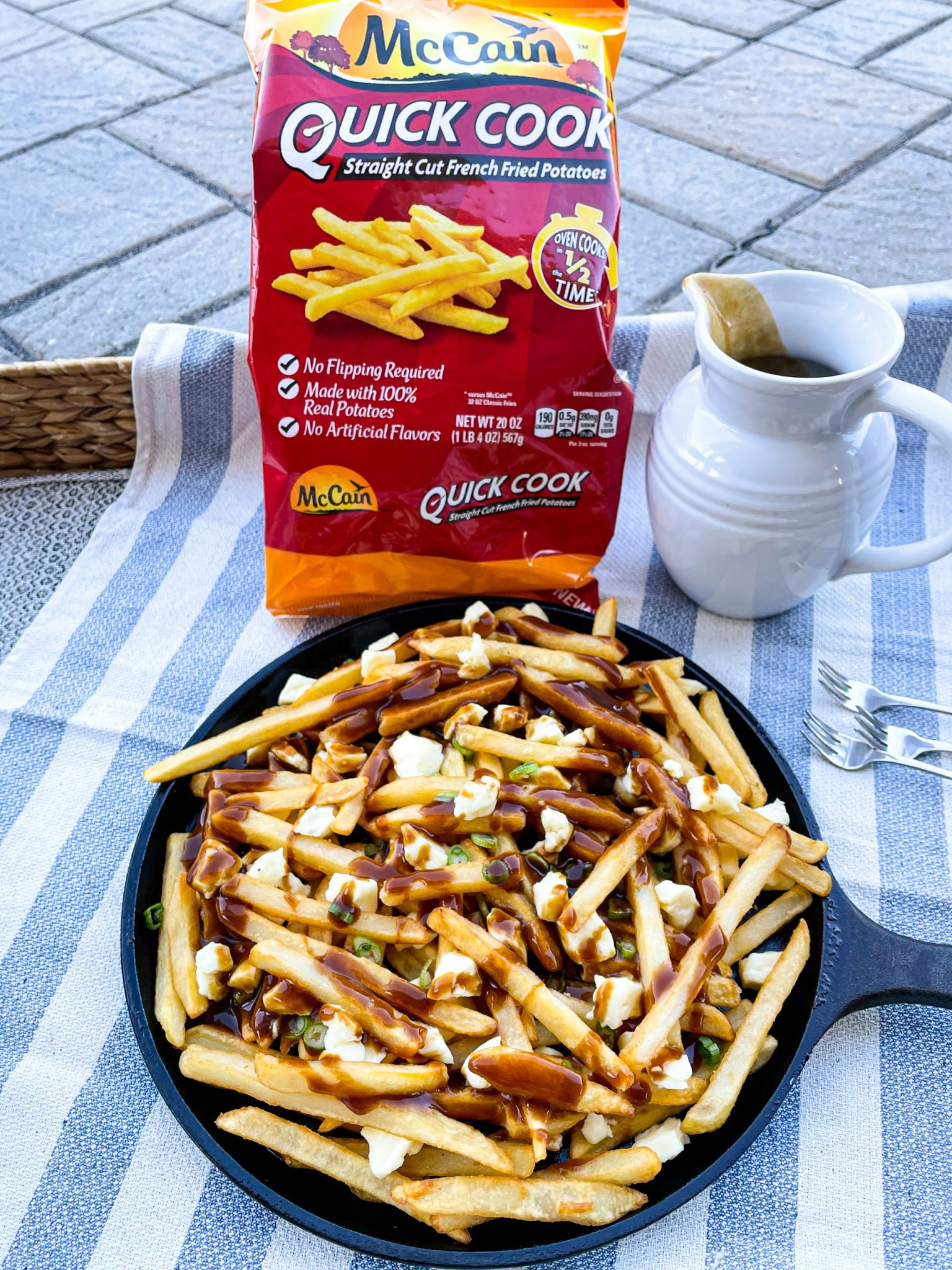 Easy Poutine | A Canadian Dish of French Fries, Cheese Curds, and Gravy